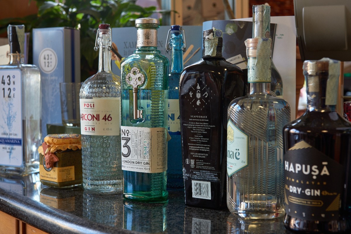 Albenga, “L’Italia del Gin”: al Bar Matteotti degustazione delle ...